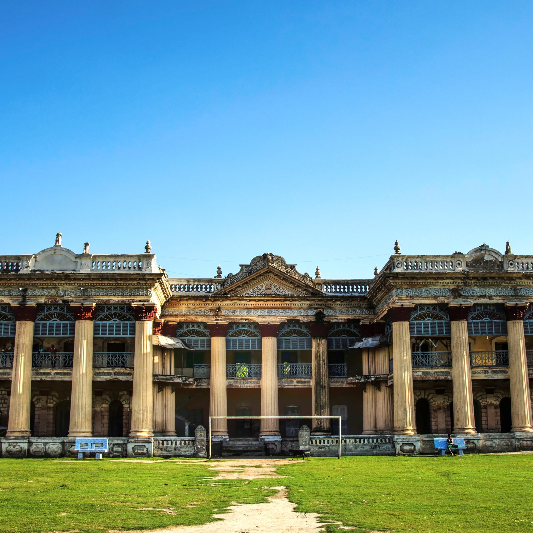 Visiting Hours of the Royal Puthia Palace Rajshahi